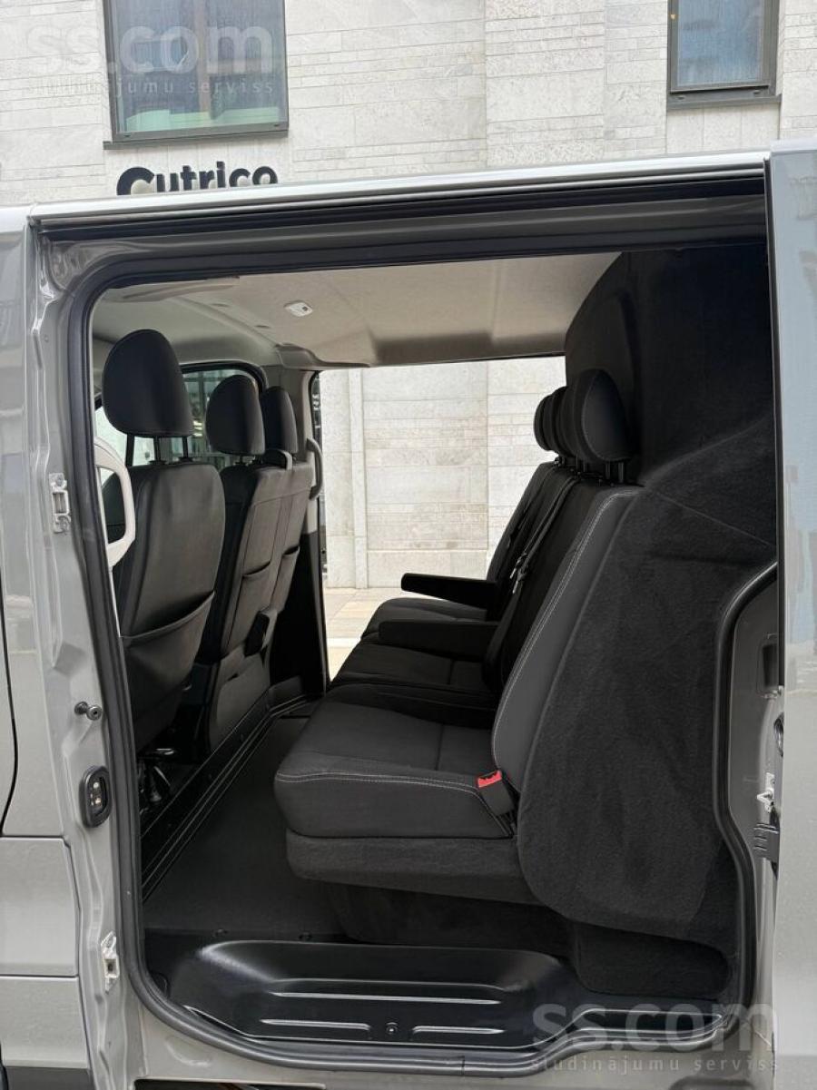 Grey Renault Trafic 2016 in Tallinn, with an engine capacity of 1.60 L and mileage of 264 thousand km for 10999 €, photo 18 on AUTOMOTO.COM.LV
