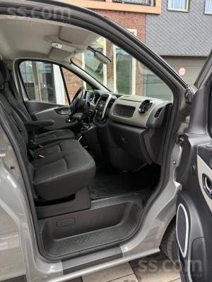 Grey Renault Trafic 2016 in Tallinn, with an engine capacity of 1.60 L and mileage of 264 thousand km for 10999 €, photo 21 on AUTOMOTO.COM.LV