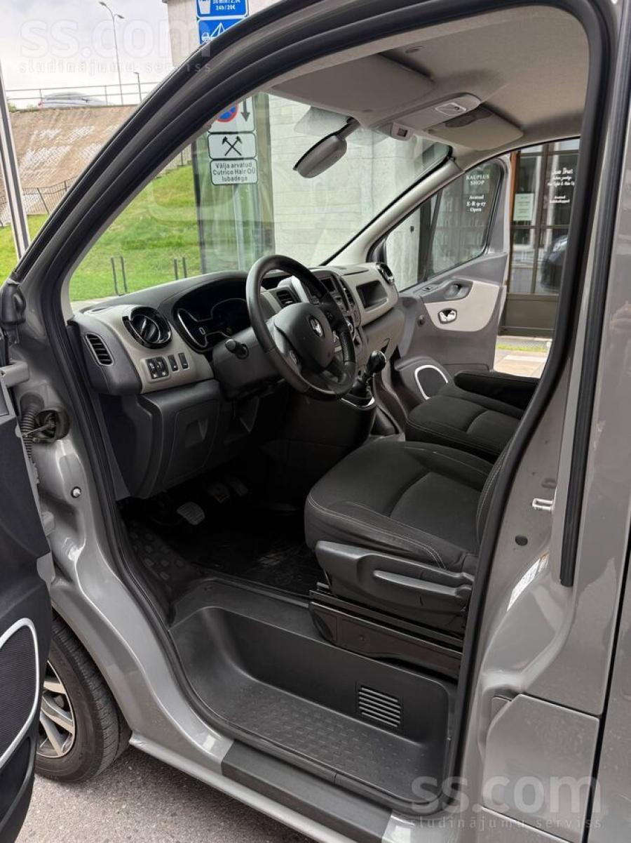 Grey Renault Trafic 2016 in Tallinn, with an engine capacity of 1.60 L and mileage of 264 thousand km for 10999 €, photo 24 on AUTOMOTO.COM.LV