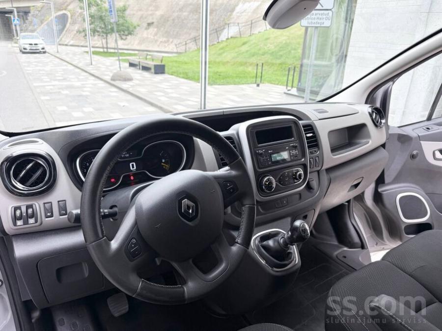 Grey Renault Trafic 2016 in Tallinn, with an engine capacity of 1.60 L and mileage of 264 thousand km for 10999 €, photo 25 on AUTOMOTO.COM.LV