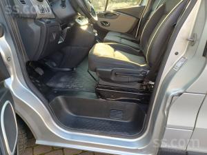 Grey Renault Trafic 2016 in Riga, with an engine capacity of 1.60 L and mileage of 191 thousand km for 7999 €, photo 14 on AUTOMOTO.COM.LV