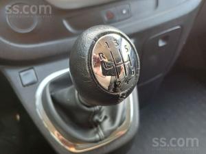 Grey Renault Trafic 2016 in Riga, with an engine capacity of 1.60 L and mileage of 191 thousand km for 7999 €, photo 19 on AUTOMOTO.COM.LV