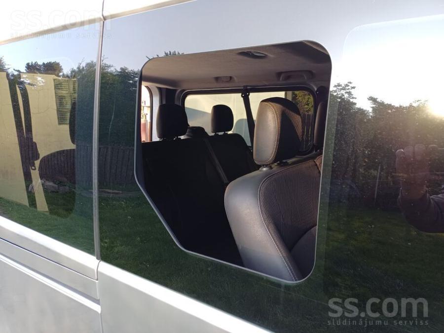 Grey Renault Trafic 2016 in Riga, with an engine capacity of 1.60 L and mileage of 191 thousand km for 7999 €, photo 29 on AUTOMOTO.COM.LV