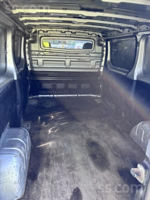 Grey Renault Trafic 2017 in Riga, with an engine capacity of 1.60 L and mileage of 190 thousand km for 6900 €, photo 5 on AUTOMOTO.COM.LV