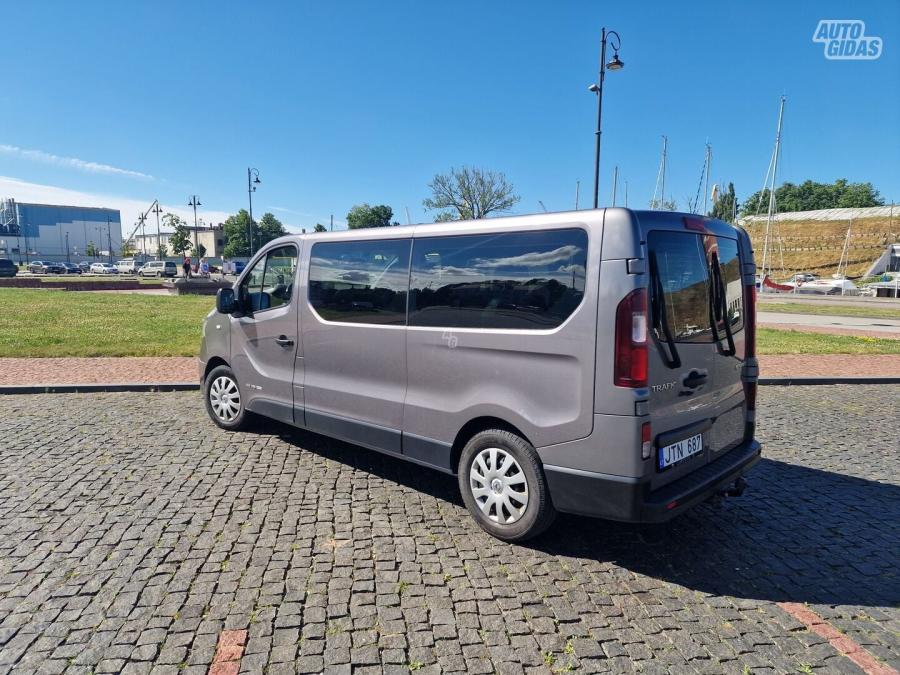 Grey Renault Trafic 2017 in Klaipeda, with an engine capacity of 1.60 L and mileage of 270 thousand km for 11200 €, photo 3 on AUTOMOTO.COM.LV