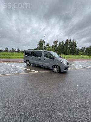 Grey Renault Trafic 2017 in Jelgava, with an engine capacity of 1.60 L and mileage of 369 thousand km for 10500 €, photo 4 on AUTOMOTO.COM.LV
