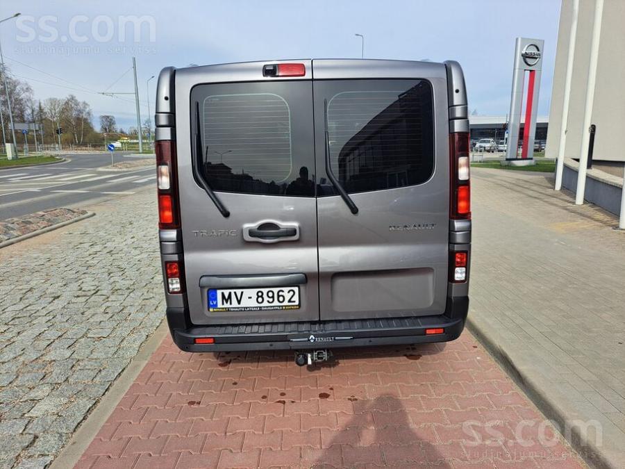 Pelēks Renault Trafic 2018 Daugavpils, ar dzinēja tilpumu 1.60 L un nobraukumu 51 tūkst. km par 29888 €, foto 8 vietnē AUTOMOTO.COM.LV