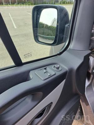 Pelēks Renault Trafic 2018 Daugavpils, ar dzinēja tilpumu 1.60 L un nobraukumu 51 tūkst. km par 29888 €, foto 10 vietnē AUTOMOTO.COM.LV