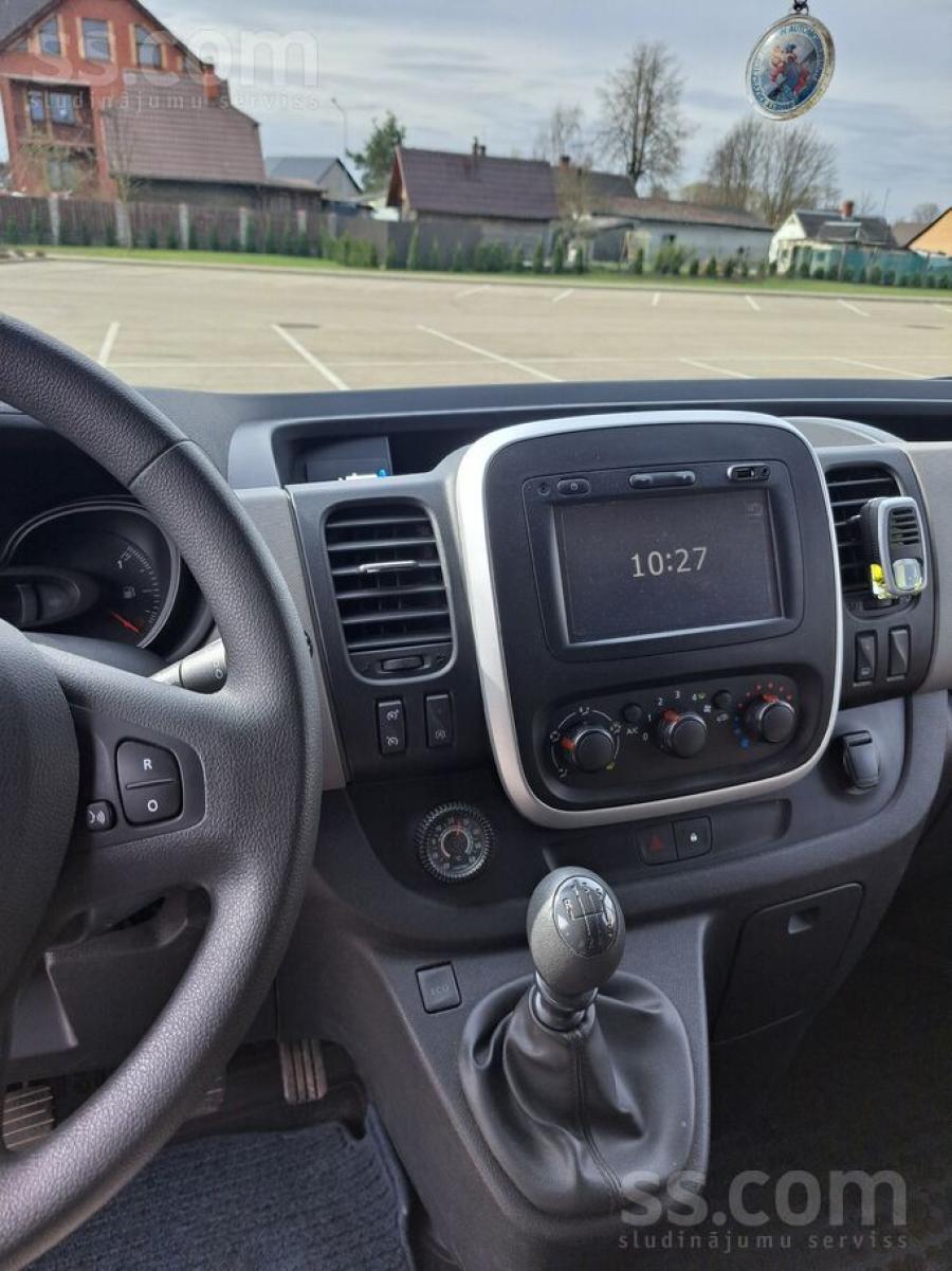 Pelēks Renault Trafic 2018 Daugavpils, ar dzinēja tilpumu 1.60 L un nobraukumu 51 tūkst. km par 29888 €, foto 13 vietnē AUTOMOTO.COM.LV