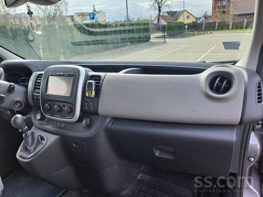 Pelēks Renault Trafic 2018 Daugavpils, ar dzinēja tilpumu 1.60 L un nobraukumu 51 tūkst. km par 29888 €, foto 15 vietnē AUTOMOTO.COM.LV