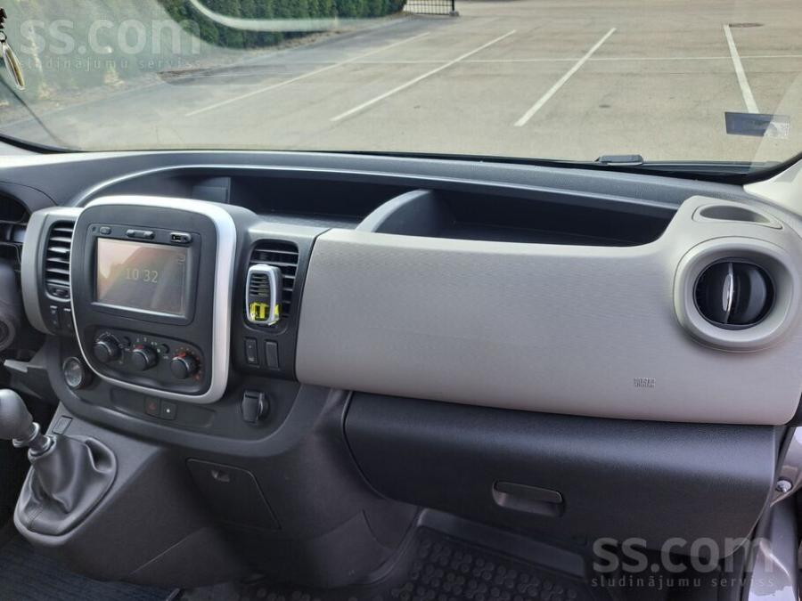 Pelēks Renault Trafic 2018 Daugavpils, ar dzinēja tilpumu 1.60 L un nobraukumu 51 tūkst. km par 29888 €, foto 20 vietnē AUTOMOTO.COM.LV
