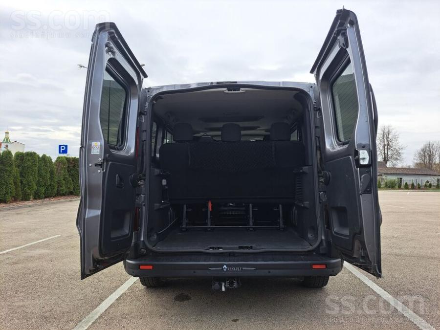 Pelēks Renault Trafic 2018 Daugavpils, ar dzinēja tilpumu 1.60 L un nobraukumu 51 tūkst. km par 29888 €, foto 25 vietnē AUTOMOTO.COM.LV