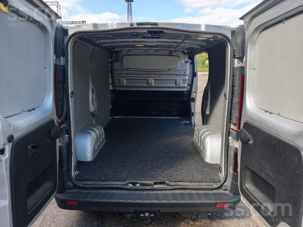 Grey Renault Trafic 2019 in Riga, with an engine capacity of 1.60 L and mileage of 105 thousand km for 11500 €, photo 9 on AUTOMOTO.COM.LV