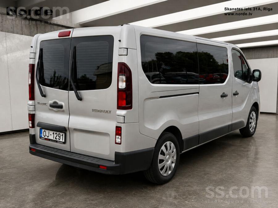 Grey Renault Trafic 2019 in Riga, with an engine capacity of 1.60 L and mileage of 168 thousand km for 17490 €, photo 5 on AUTOMOTO.COM.LV
