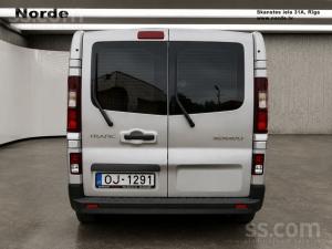 Grey Renault Trafic 2019 in Riga, with an engine capacity of 1.60 L and mileage of 168 thousand km for 17490 €, photo 6 on AUTOMOTO.COM.LV