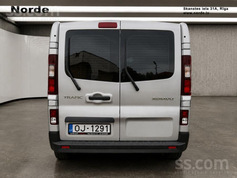 Grey Renault Trafic 2019 in Riga, with an engine capacity of 1.60 L and mileage of 168 thousand km for 17490 €, photo 6 on AUTOMOTO.COM.LV