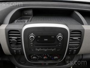 Grey Renault Trafic 2019 in Riga, with an engine capacity of 1.60 L and mileage of 168 thousand km for 17490 €, photo 11 on AUTOMOTO.COM.LV