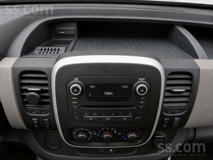 Grey Renault Trafic 2019 in Riga, with an engine capacity of 1.60 L and mileage of 168 thousand km for 17490 €, photo 11 on AUTOMOTO.COM.LV