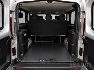 Grey Renault Trafic 2019 in Riga, with an engine capacity of 1.60 L and mileage of 168 thousand km for 17490 €, photo 16 on AUTOMOTO.COM.LV