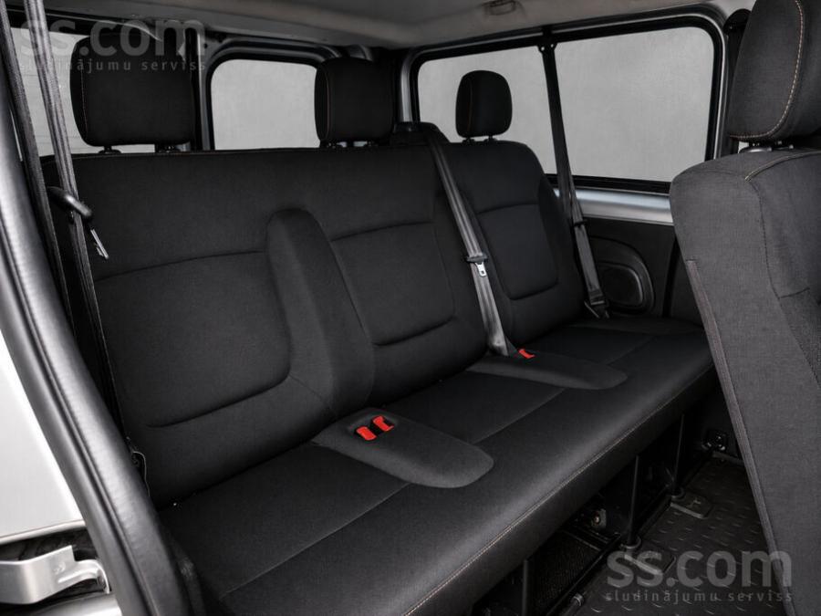 Grey Renault Trafic 2019 in Riga, with an engine capacity of 1.60 L and mileage of 168 thousand km for 17490 €, photo 17 on AUTOMOTO.COM.LV