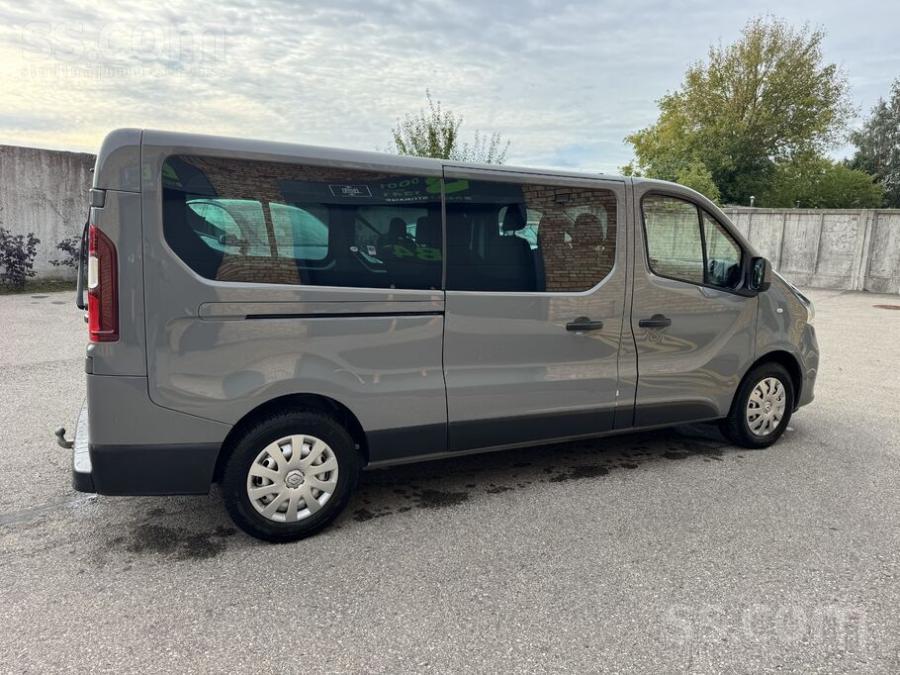 Grey Renault Trafic 2019 in Riga, with an engine capacity of 1.60 L and mileage of 275 thousand km for 11000 €, photo 5 on AUTOMOTO.COM.LV