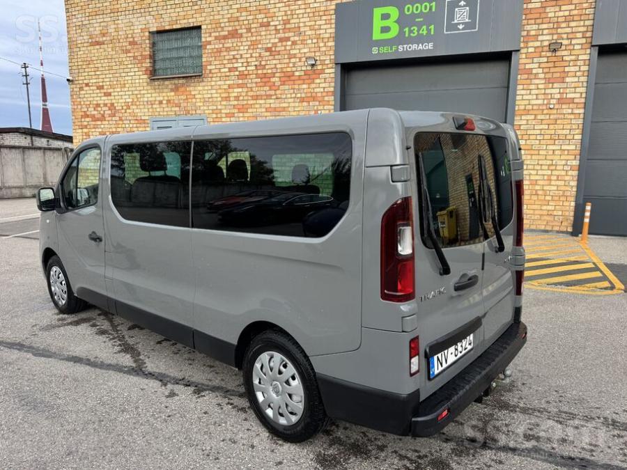 Grey Renault Trafic 2019 in Riga, with an engine capacity of 1.60 L and mileage of 275 thousand km for 11000 €, photo 6 on AUTOMOTO.COM.LV