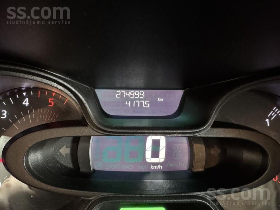 Grey Renault Trafic 2019 in Riga, with an engine capacity of 1.60 L and mileage of 275 thousand km for 11000 €, photo 8 on AUTOMOTO.COM.LV