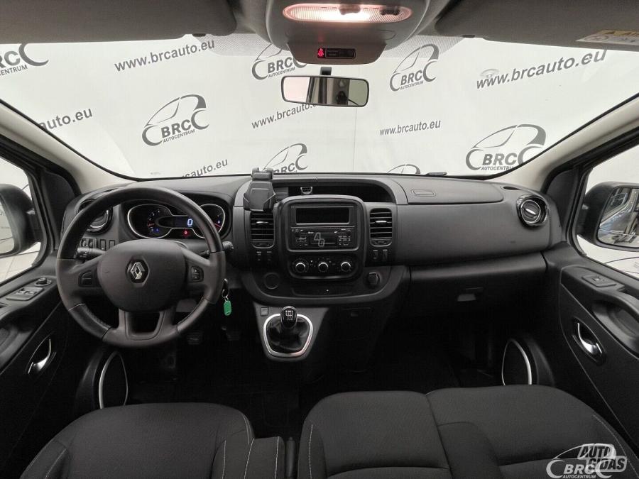 Pelēks Renault Trafic 2020 Avižieniai, ar dzinēja tilpumu 2.00 L un nobraukumu 243 tūkst. km par 19900 €, foto 3 vietnē AUTOMOTO.COM.LV