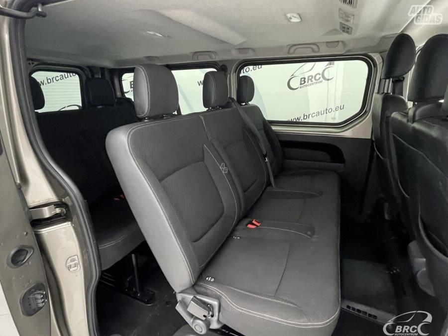 Pelēks Renault Trafic 2020 Avižieniai, ar dzinēja tilpumu 2.00 L un nobraukumu 243 tūkst. km par 19200 €, foto 9 vietnē AUTOMOTO.COM.LV