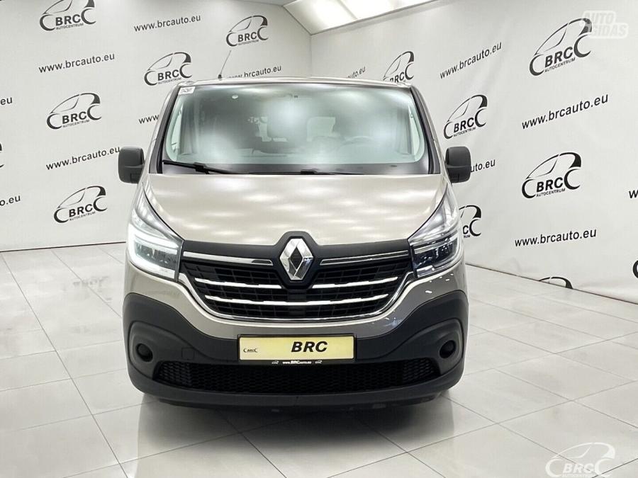 Pelēks Renault Trafic 2020 Avižieniai, ar dzinēja tilpumu 2.00 L un nobraukumu 243 tūkst. km par 19200 €, foto 32 vietnē AUTOMOTO.COM.LV