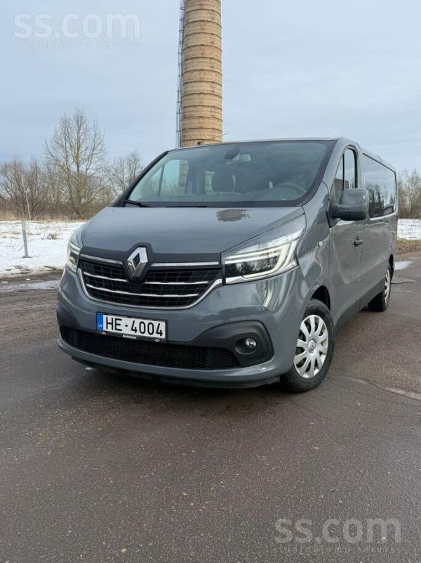 Grey Renault Trafic 2020 in Riga, with an engine capacity of 2.00 L and mileage of 197 thousand km for 23500 €, photo 1 on AUTOMOTO.COM.LV