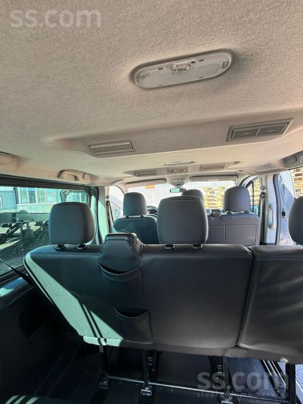 Grey Renault Trafic 2020 in Riga, with an engine capacity of 2.00 L and mileage of 197 thousand km for 23500 €, photo 7 on AUTOMOTO.COM.LV