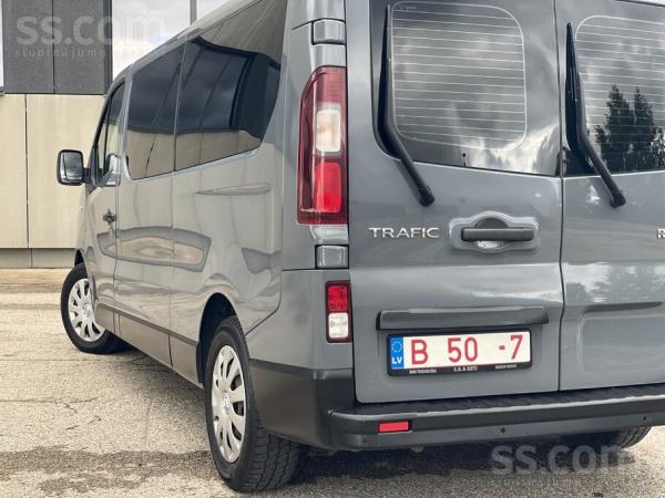 Pelēks Renault Trafic 2020 Rīga, ar dzinēja tilpumu 2.00 L un nobraukumu 192 tūkst. km par 18990 €, foto 6 vietnē AUTOMOTO.COM.LV