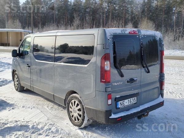 Серый Рено Трафик 2020 в Даугавпилс, объемом двигателя 2.00 л и пробегом 358 тыс. км за 19800 €, фото 2 на AUTOMOTO.COM.LV