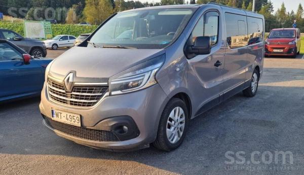 Grey Renault Trafic 2021 in Riga, with an engine capacity of 2.00 L and mileage of 400 thousand km for 24500 €, photo 1 on AUTOMOTO.COM.LV