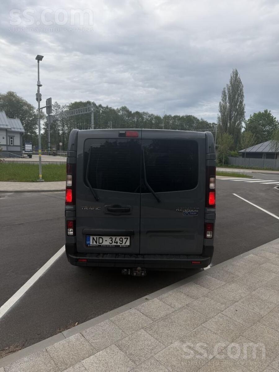 Pelēks Renault Trafic 2022 Rīga, ar dzinēja tilpumu 2.00 L un nobraukumu 128 tūkst. km par 26600 €, foto 5 vietnē AUTOMOTO.COM.LV