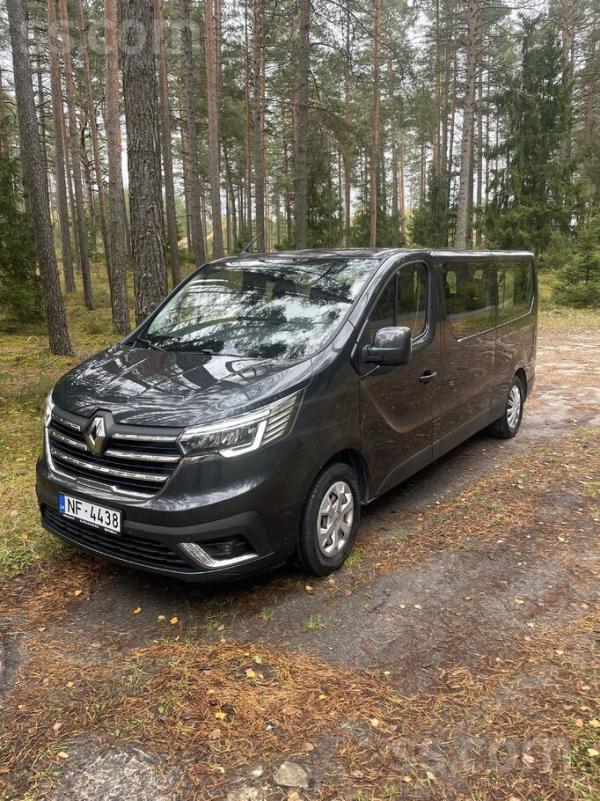 Renault Trafic 2022 in Riga on AUTOMOTO.COM.LV Grey Renault Trafic 2022 in Riga, with an engine capacity of 2.00 L and mileage of 194 thousand km for 19900 €, photo 3 on AUTOMOTO.COM.LV