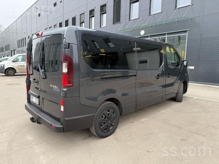 Pelēks Renault Trafic 2023 Rīga, ar dzinēja tilpumu 2.00 L un nobraukumu 675 tūkst. km par 18000 €, foto 5 vietnē AUTOMOTO.COM.LV