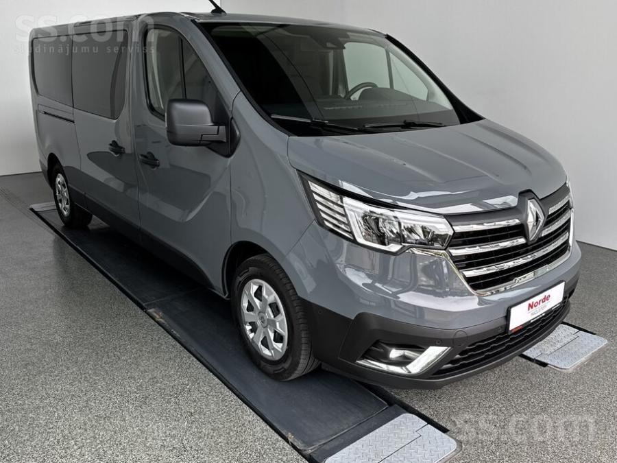 Pelēks Renault Trafic 2023 Rīga, ar dzinēja tilpumu 2.00 L un nobraukumu 88 tūkst. km par 28995 €, foto 3 vietnē AUTOMOTO.COM.LV