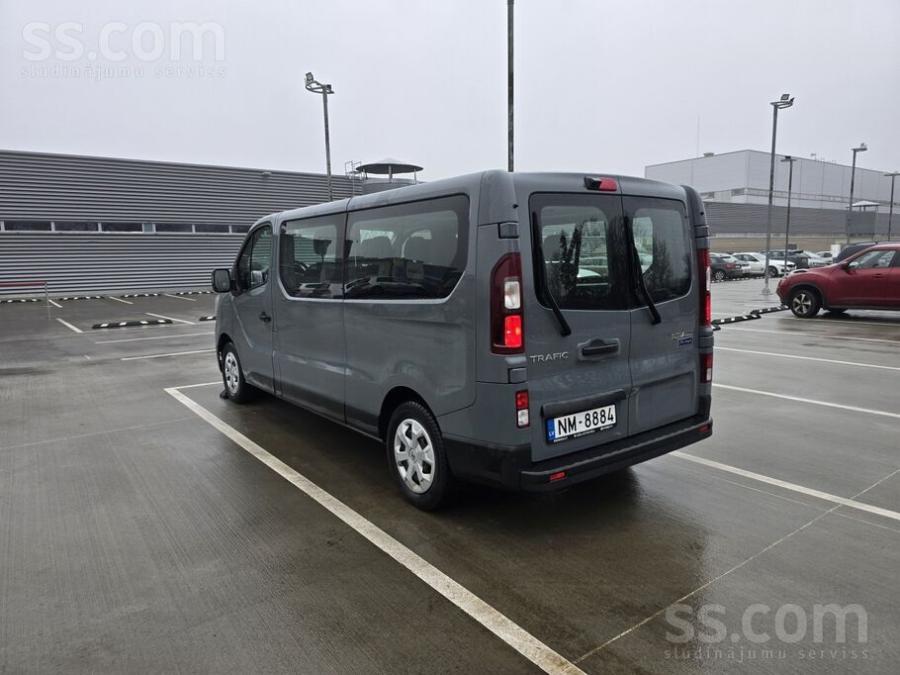 Pelēks Renault Trafic 2023 Rīga, ar dzinēja tilpumu 2.00 L un nobraukumu 37 tūkst. km par 32500 €, foto 3 vietnē AUTOMOTO.COM.LV