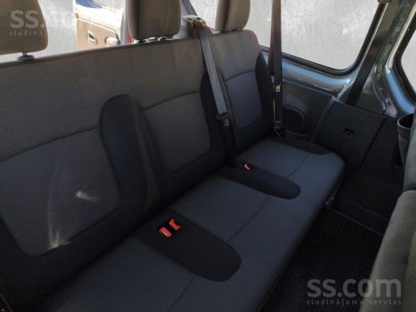 Grey Renault Trafic 2023 in Riga, with an engine capacity of 2.00 L and mileage of 58 thousand km for 28970 €, photo 9 on AUTOMOTO.COM.LV