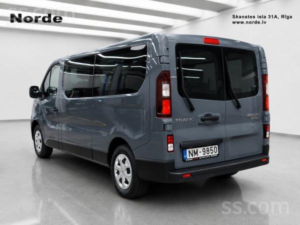 Grey Renault Trafic 2023 in Riga, with an engine capacity of 2.00 L and mileage of 58 thousand km for 28970 €, photo 3 on AUTOMOTO.COM.LV