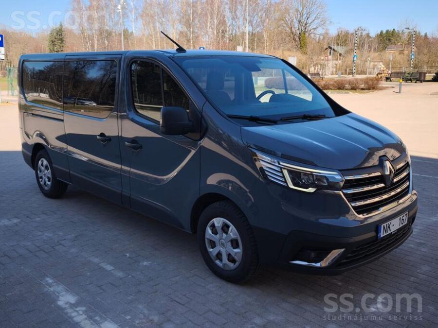 Grey Renault Trafic 2023 in Riga, with an engine capacity of 2.00 L and mileage of 53 thousand km for 29950 €, photo 3 on AUTOMOTO.COM.LV