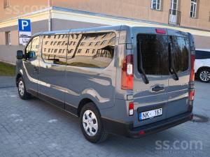 Grey Renault Trafic 2023 in Riga, with an engine capacity of 2.00 L and mileage of 53 thousand km for 29950 €, photo 4 on AUTOMOTO.COM.LV