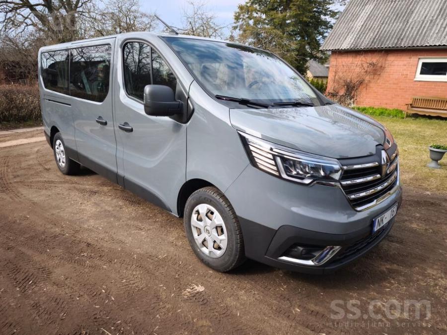 Grey Renault Trafic 2023 in Riga, with an engine capacity of 2.00 L and mileage of 53 thousand km for 29950 €, photo 5 on AUTOMOTO.COM.LV
