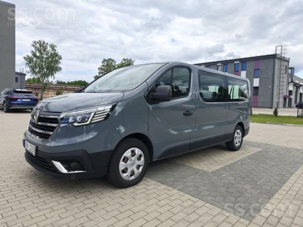 Pelēks Renault Trafic 2023 Rīga, ar dzinēja tilpumu 2.00 L un nobraukumu 51 tūkst. km par 31500 €, foto 1 vietnē AUTOMOTO.COM.LV