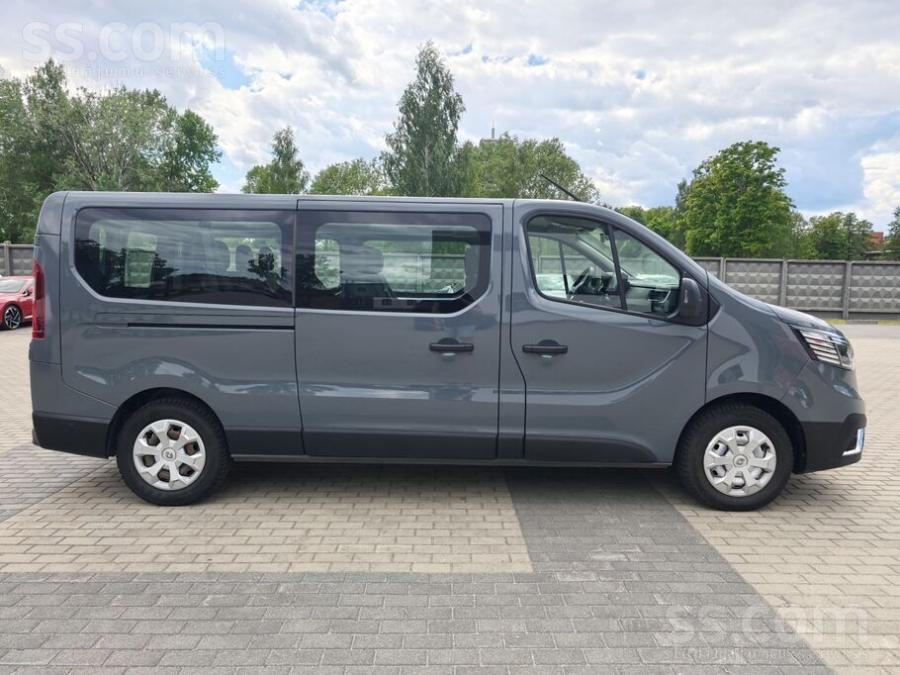 Grey Renault Trafic 2023 in Riga, with an engine capacity of 2.00 L and mileage of 51 thousand km for 31500 €, photo 7 on AUTOMOTO.COM.LV