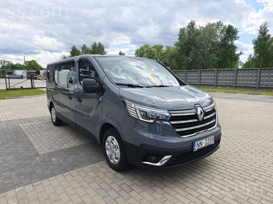 Grey Renault Trafic 2023 in Riga, with an engine capacity of 2.00 L and mileage of 51 thousand km for 31500 €, photo 8 on AUTOMOTO.COM.LV
