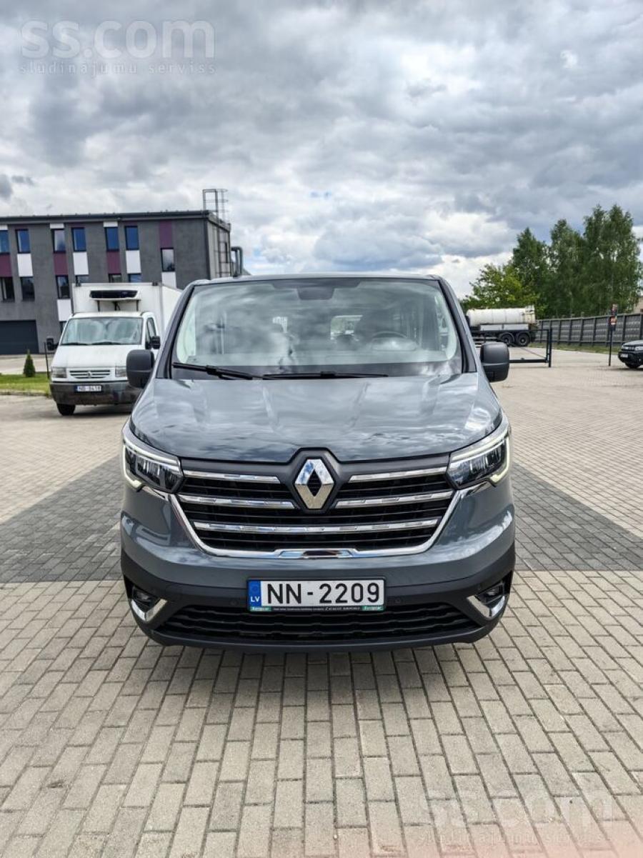 Grey Renault Trafic 2023 in Riga, with an engine capacity of 2.00 L and mileage of 51 thousand km for 31500 €, photo 9 on AUTOMOTO.COM.LV