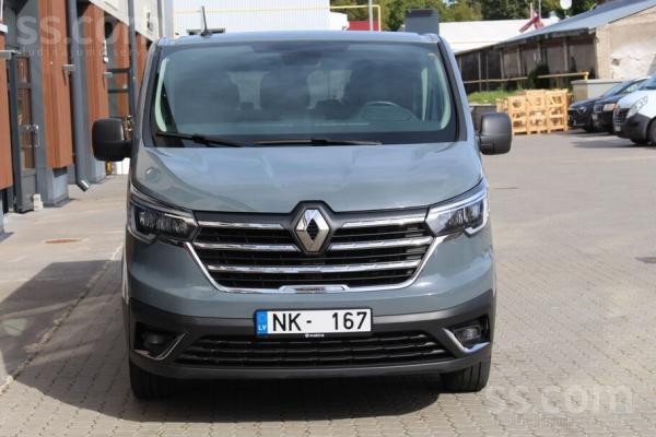 Renault Trafic 2023 in Riga on AUTOMOTO.COM.LV Grey Renault Trafic 2023 in Riga, with an engine capacity of 2.00 L and mileage of 63 thousand km for 27800 €, photo 4 on AUTOMOTO.COM.LV